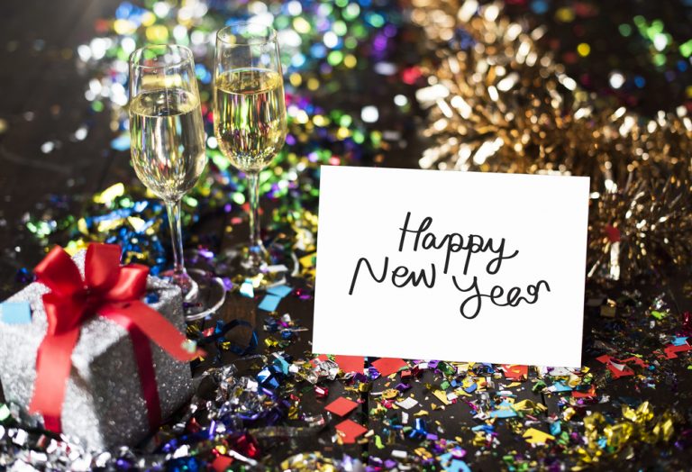 101+ Best New Year's Messages And Wishes For Friends & Family